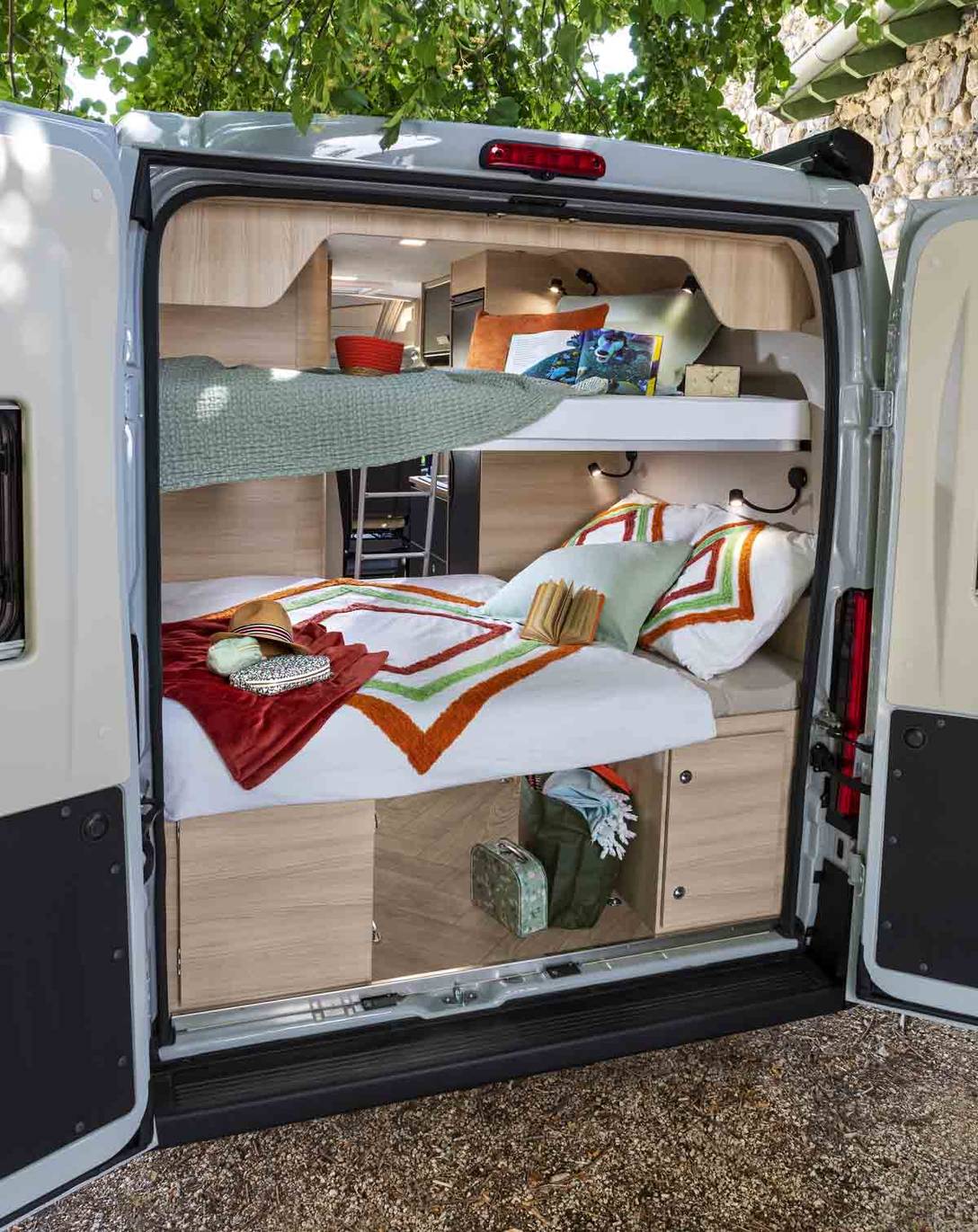 Van et fourgon aménagé - Chausson